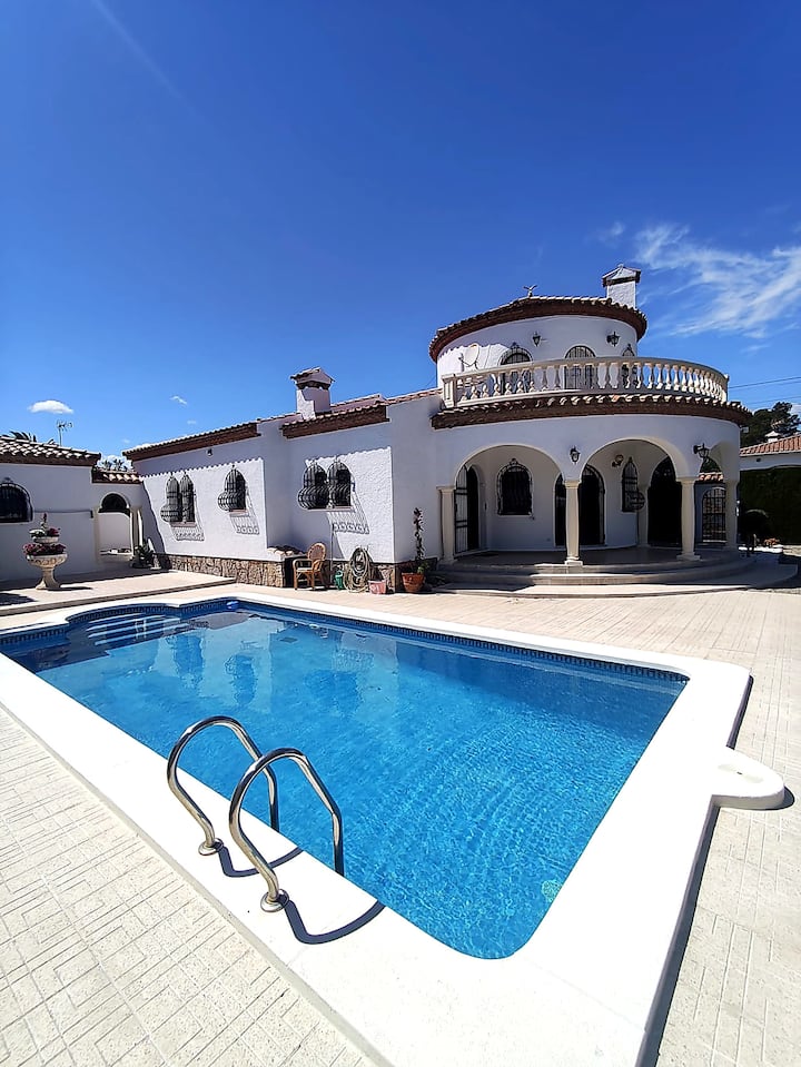 Playa Rustical Con Piscina Privada En Zona Verde - Mont-roig del Camp