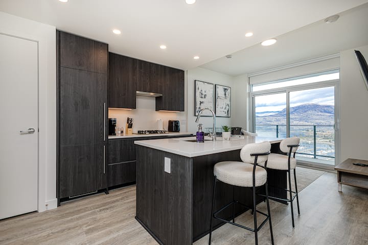 Horizon | Lakeview | Golf Sim | Pool | Gym | Dt - Kelowna