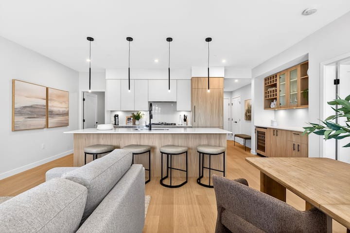 Zara | Edge Lakeview • 5 Min To Wineries - Lake Country