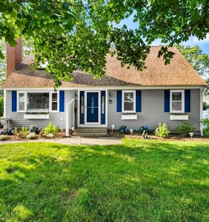 Falmouth Cape House - Woods Hole, MA