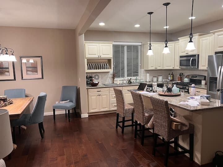 Home In West Olympia's French Gardens Neighborhood - Olympia, WA