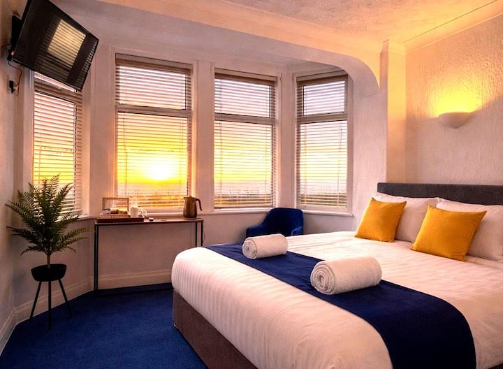 Family Room! Seaview! Pleasure Beach! Refurbished! - Lytham St Annes