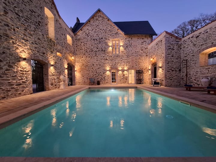 Luxury Gîte | Pool, Hot Tub & Private Trails - Deux-Sèvres