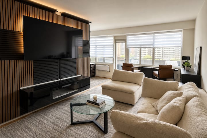 Urban Oasis W/ Stunning City Views | Full Suite - Toronto