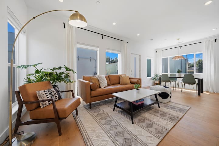 Elegant 3br Home W/ Parking - Culver City, CA