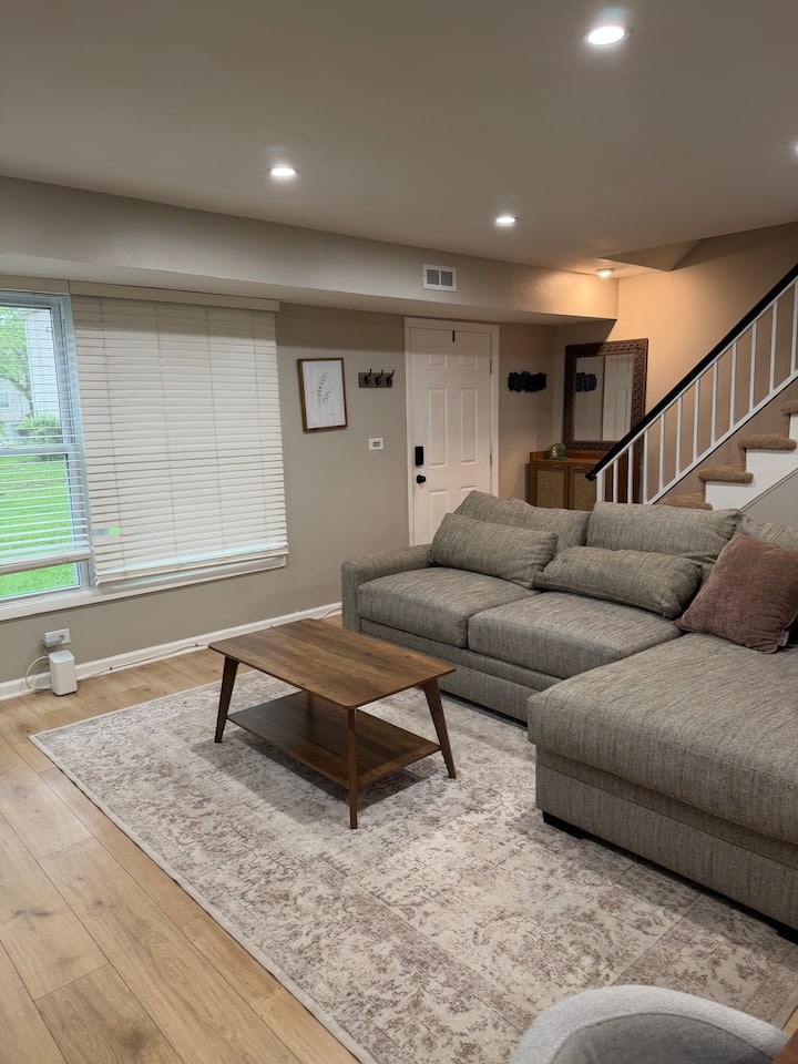 Cozy 2br Condo - Arlington Heights, IL