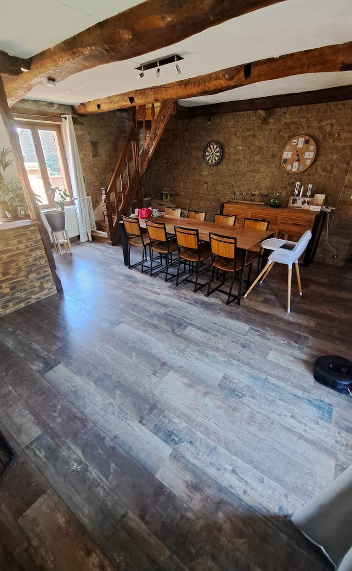 La Maison Aux Volets Rouges - Cluny