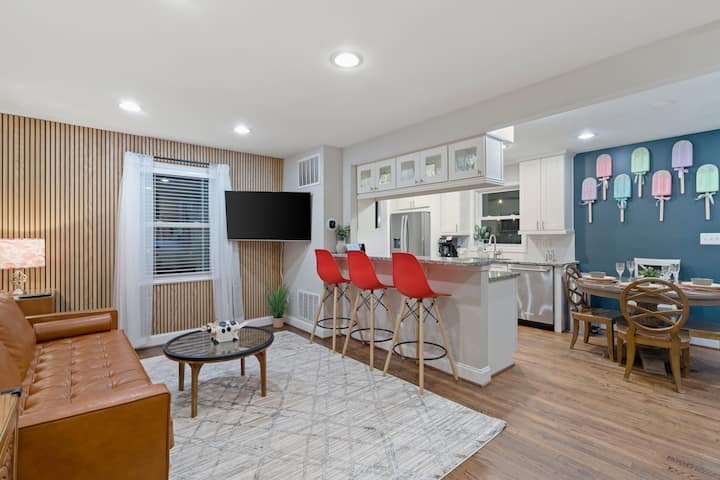 Stylish 3br Home | Arlington Va | Near Dc Metro - Arlington, VA
