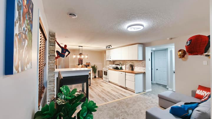 Avengers North House | 2br • 5 Guests • King Bed - Westlake