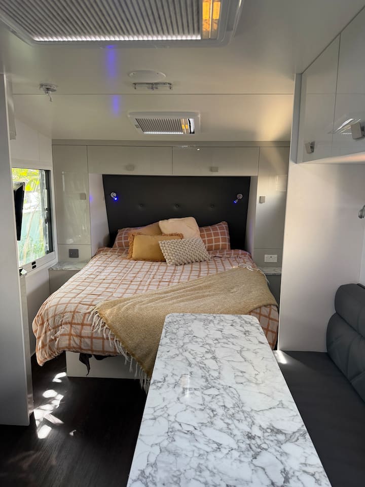 Waterfront Caravan @ Tallebudgera Creek - Coolangatta