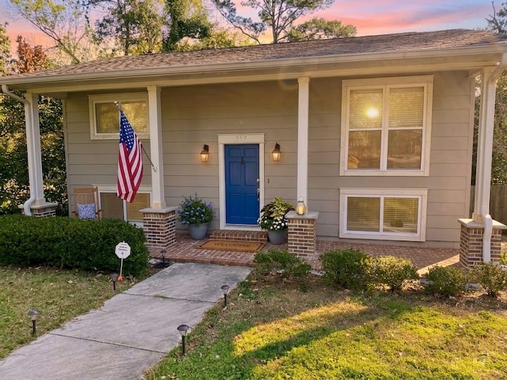 Renovated Fairhope Gem, Walk To Pier & Hospital - Fairhope, AL