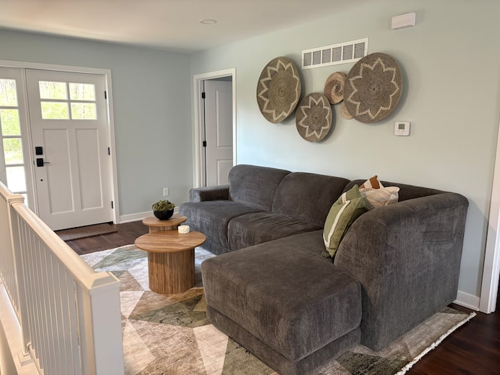 Three Bedroom Sanctuary Near Legends Kc - The Kansas City Renaissance Festival