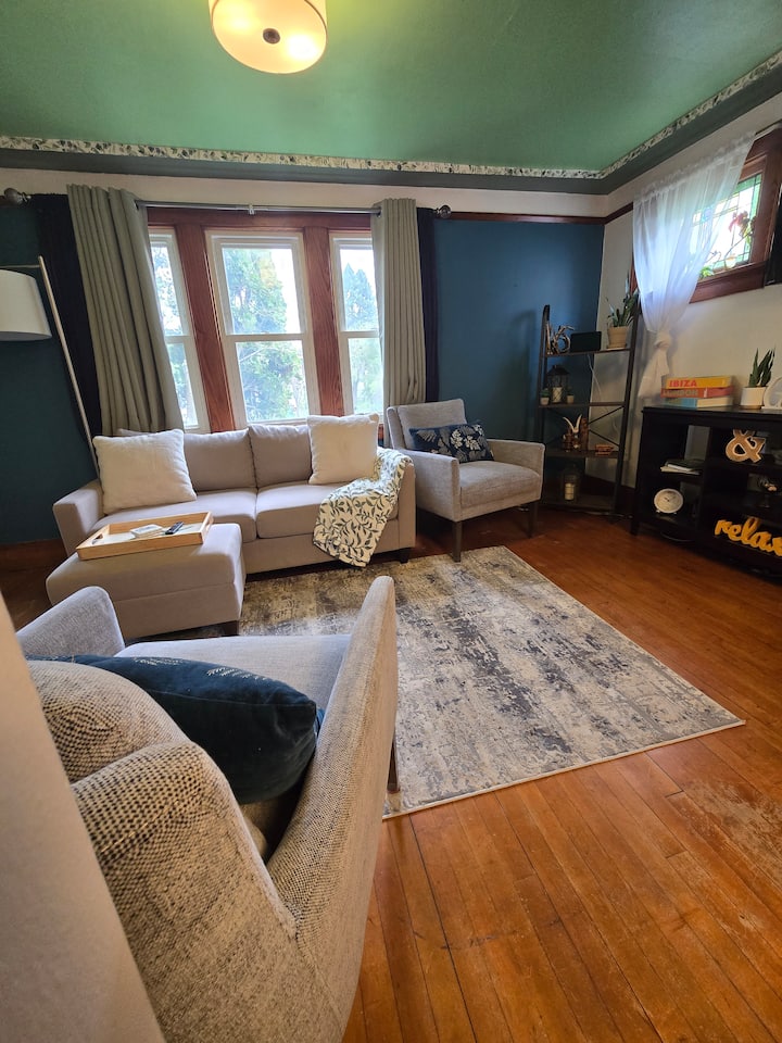Mkeweekend Getaway Close To Downtown Mke Sleeps 10 - Milwaukee