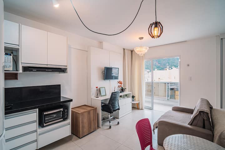 Studio Completo Com Lazer E Garagem No Centro! - Juiz de Fora