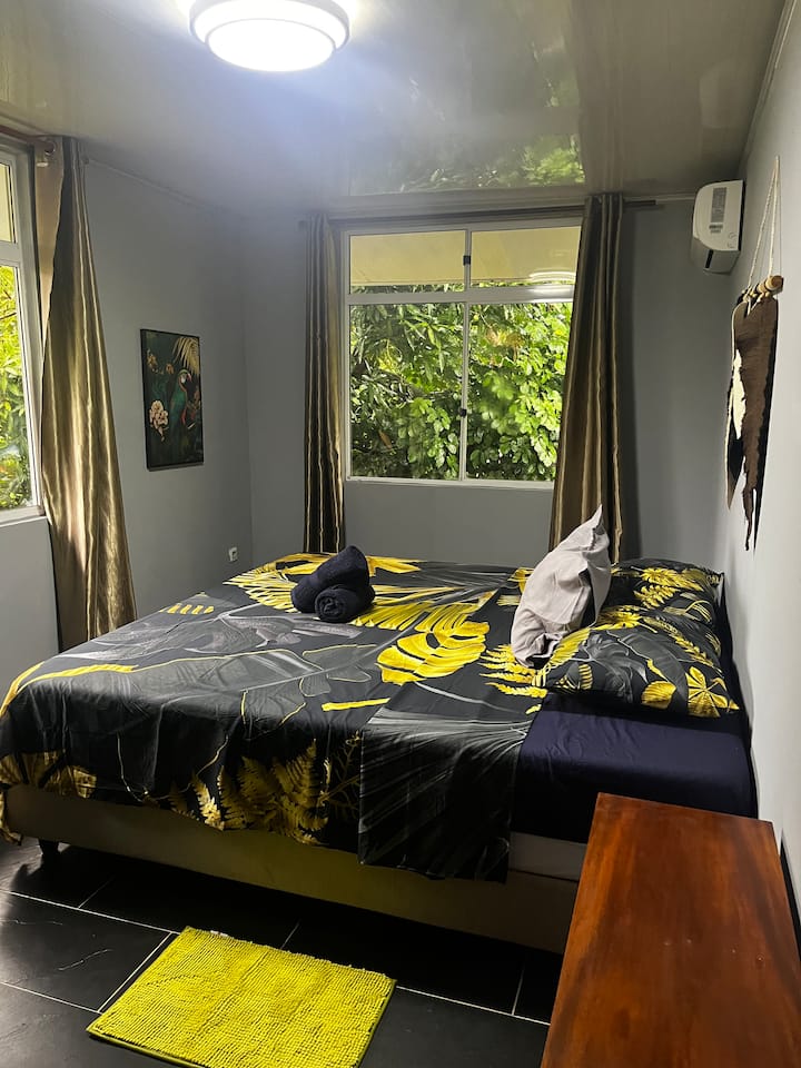 Maison éQuipée 2 Chambres Côté Montagne Calme - Bora-Bora