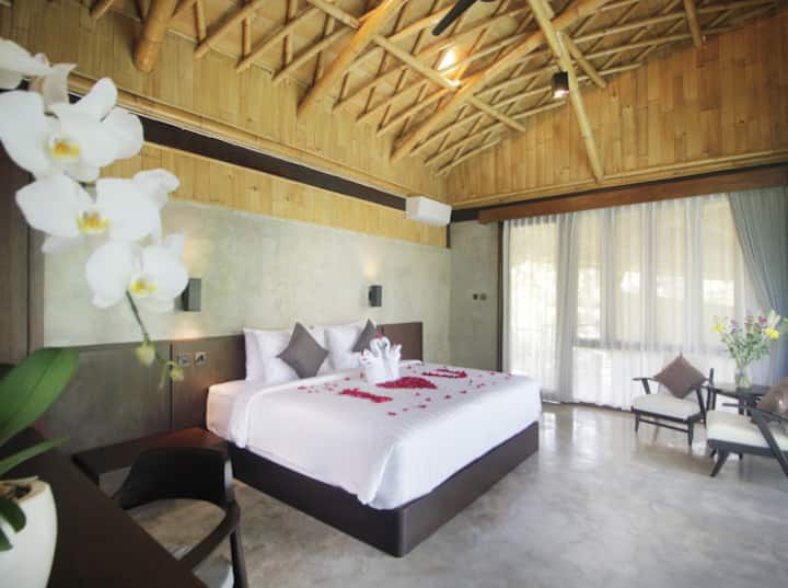 The House Is Cozy, The Surounding Area Is Nature - Seraya