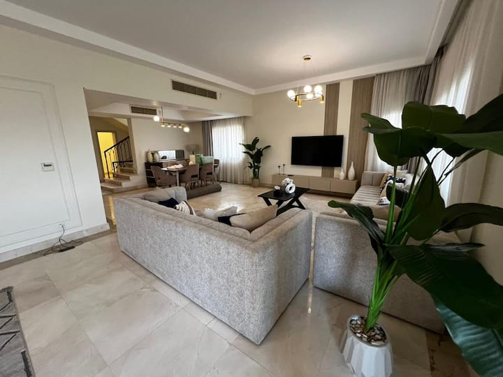 Private Pool 5br Villa |Celesta Hills | Golf Views - Cairo