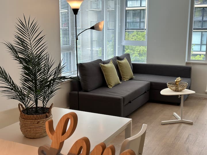 R@sweet Home 2 Bedroom And 2 Bathroom Apartment - Richmond, BC, Canada