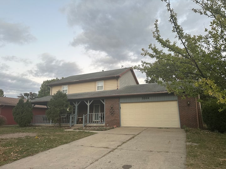 Westchester Family Getaway - Chatham, IL