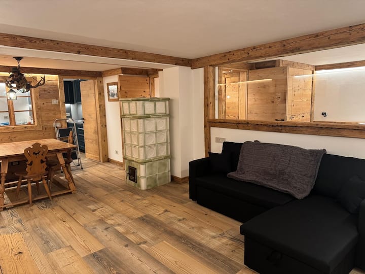 Cozy Alpine Retreat – Ristrutturato & Tranquillo - Cortina d'Ampezzo