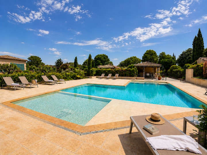 Mazet St-rémy Alpilles à Pied Terrasse Piscine - Saint-Rémy-de-Provence