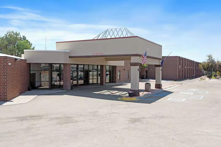 Butte Mt – King Suites Near Casinos, W/pool&lounge - Butte, MT