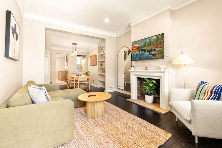 Redfern 3br Family Stay W/ Parking & Patio - Rosebery
