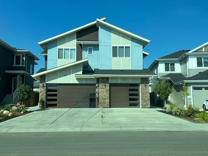Legal Suite Basement Located At West Haven Park. - Leduc
