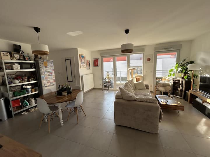 T2 Segny Récent, Lumineux, Parking Privé Intérieur - Ferney-Voltaire