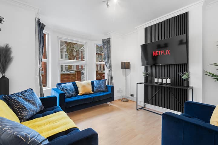 Stylish & Spacious 3-bed Home | Free Parking - Henley-on-Thames