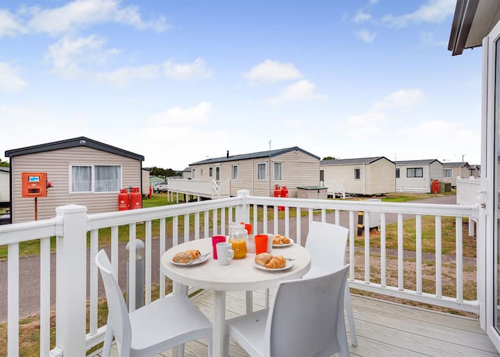 Gold Premium Caravan With Parking & Decking* P - Nairn