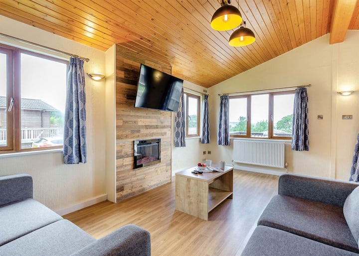 Deluxe Lodge With Ensuite & Decking - Walton-on-the-Naze