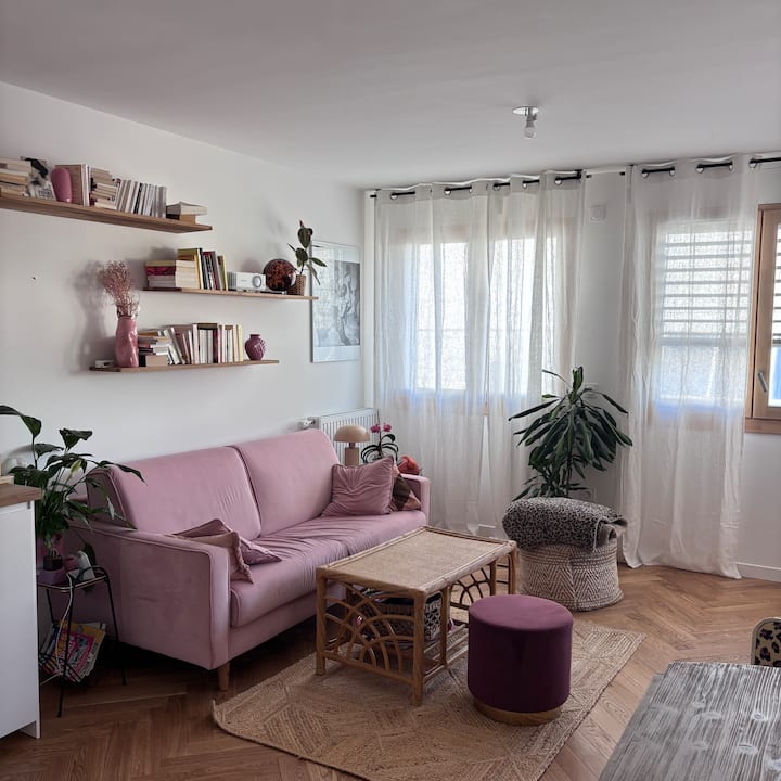 Cocon Zen Et Lumineux Avec Balcon / Montreuil - Porte d'Italie