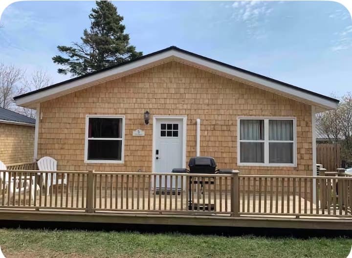 Hot Tub • Pool • Family Fun • 3br Cottage - Cavendish