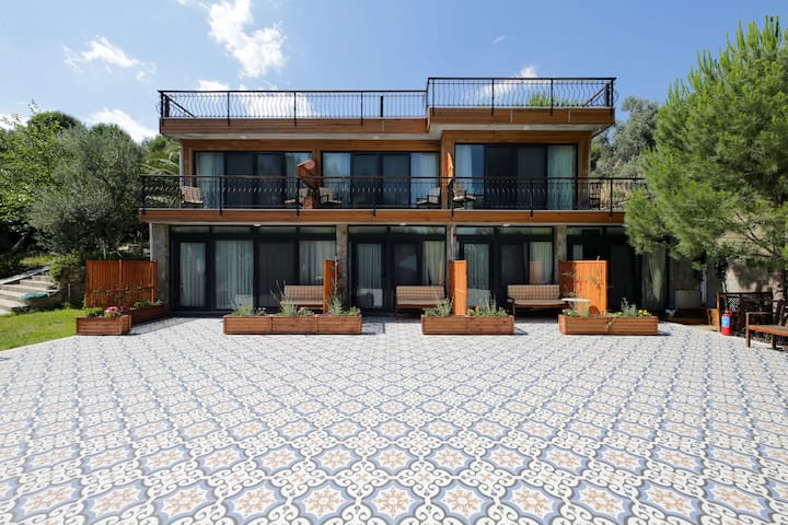 Kazdaglari Nature Suite | Pool & Breakfast - Akçay