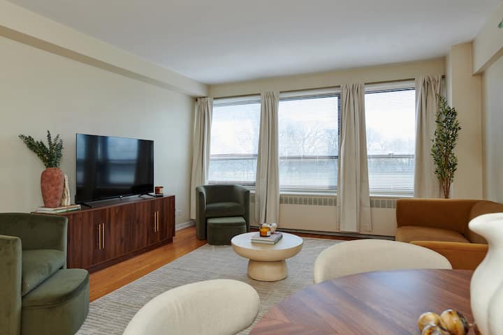 Bright 1br Unit W/ Elevator & Wifi - Chicago, IL