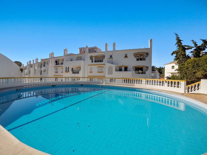 Central Apartment With Pool In Carvoeiro - Lagoa