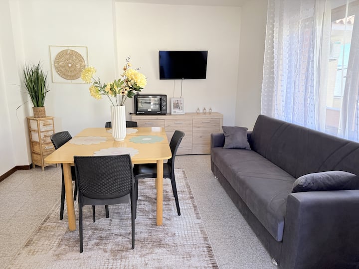 City Center 5 Min To The Beach + Private Parking - San Teodoro