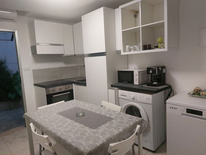 Cattolica Easy Apartment Con Patio - Gradara