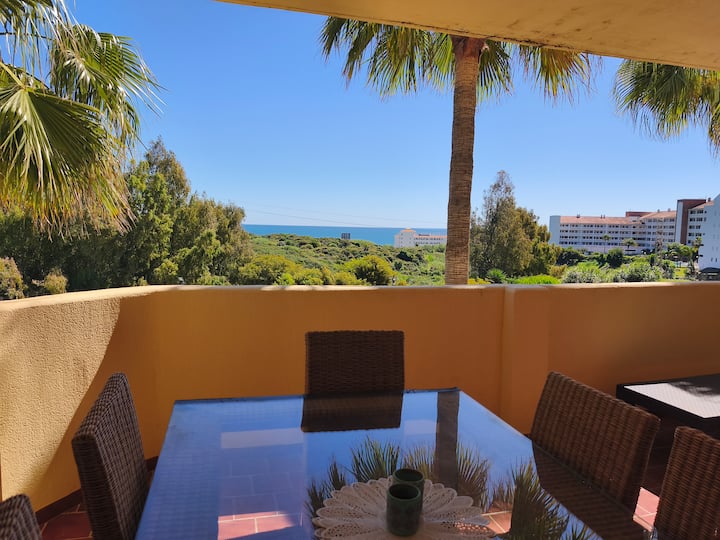 Vistas Al Mar · Golf · La Calma Que Mereces - Manilva