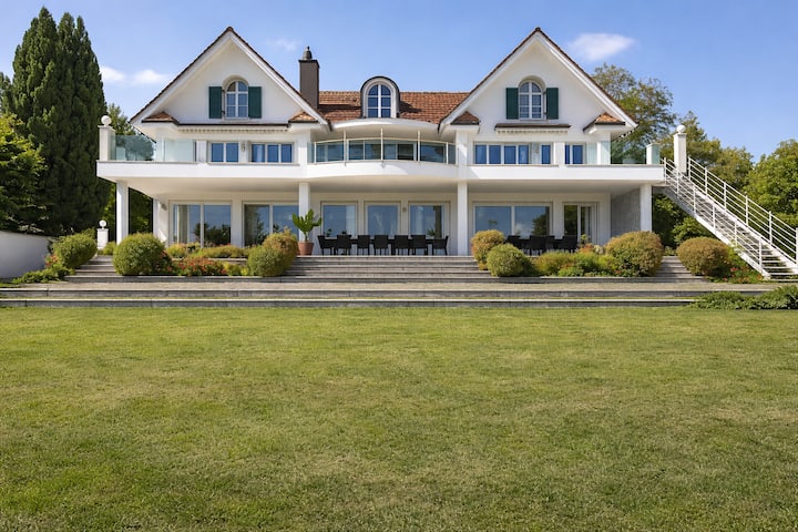 Private Lakefront Villa With Direct Water Access - Kanton Zug