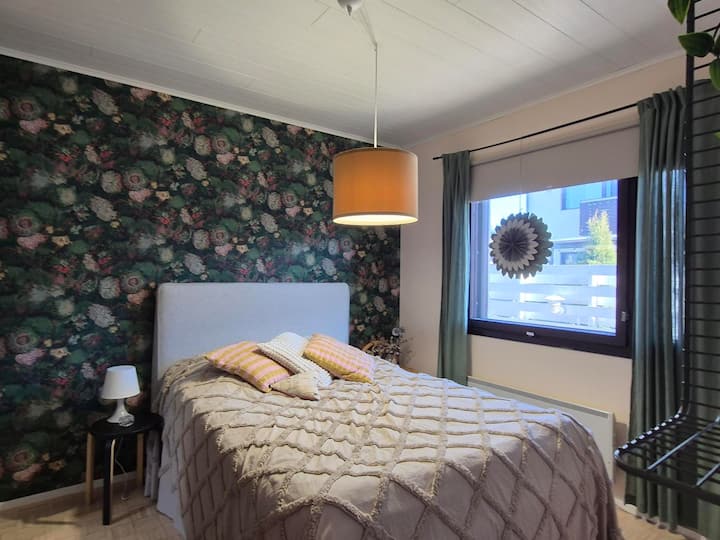 Kompakti Paritalo Isolla Pihalla Puistolassa - Helsinki