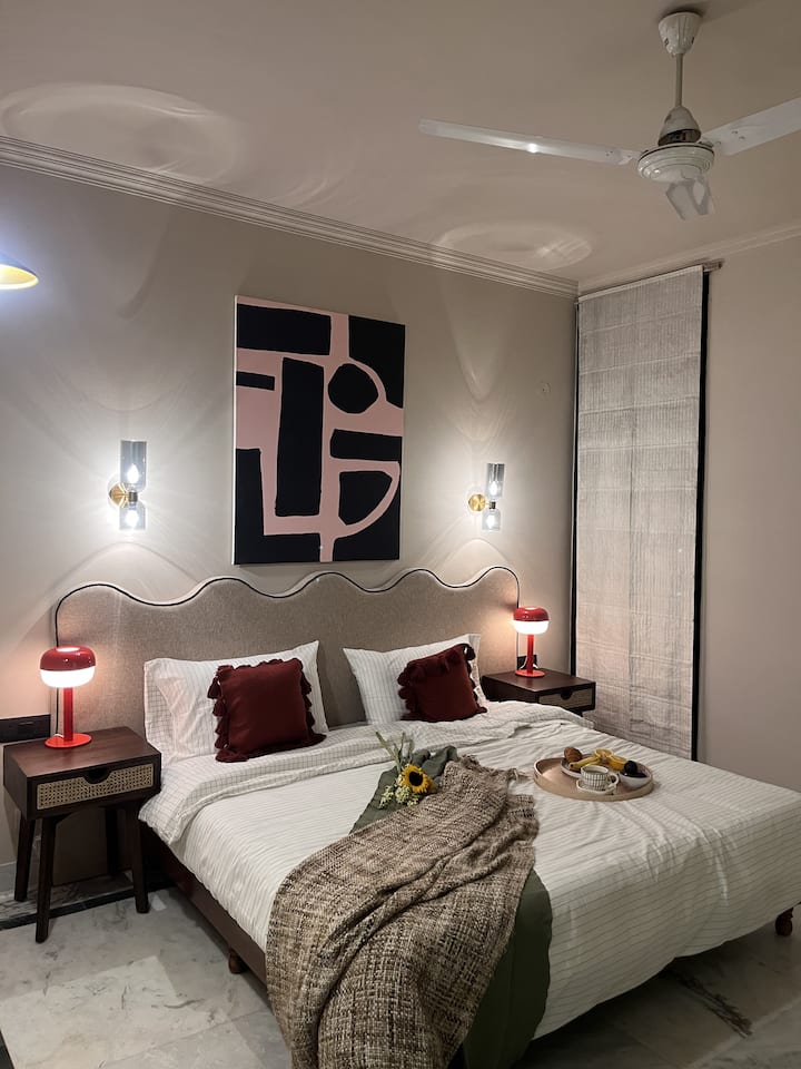 Luxe Stay W/ Bathtub | Gk2 | 500m Walk To M Block - New Delhi