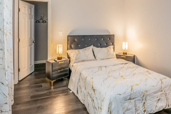 Lady G - Modern Comfort In Fairburn - Union City, GA