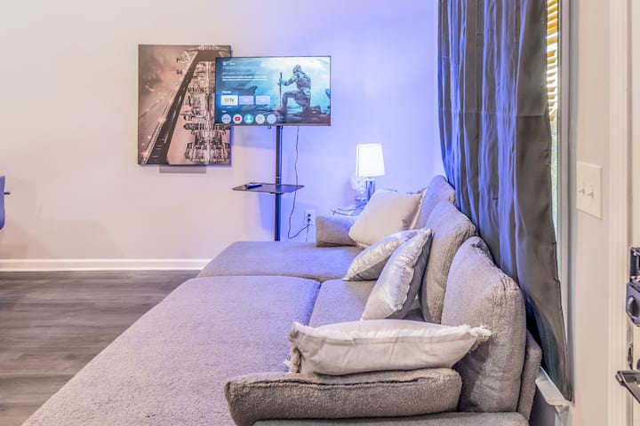 Lady G - Modern Comfort In Fairburn - Union City, GA