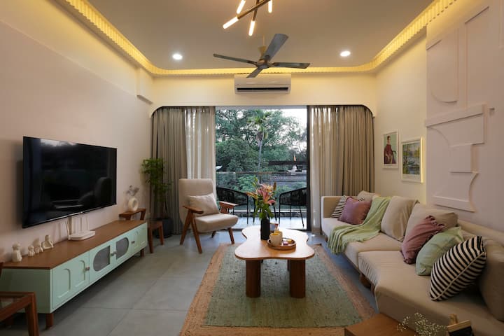 Artanic - Luxury 1bhk W/ Pool & Gym In Calangute - India