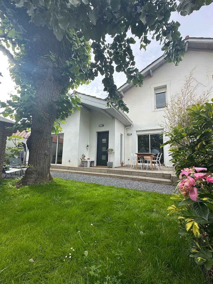 Charmant Appartement-maison Avec Jardin - Bayonne