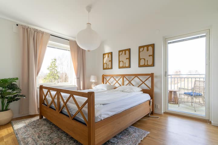 Modern 2 Bedroom Home With 2 Balcony & Workspace - Laholm