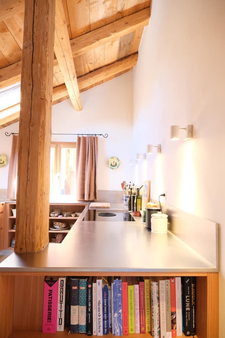 Chalet Des Ours: Modern Luxury & Alpine Heritage - Verbier