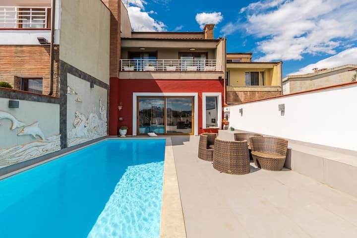 Tranquility Villa With Pool | Private Garden & Bbq - Tirana